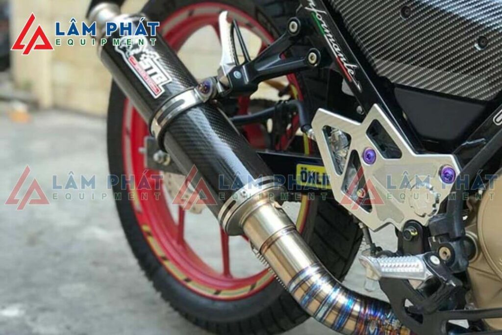 Thay cổ pô xe máy hết bao nhiêu tiền? [Giá thay 2024]